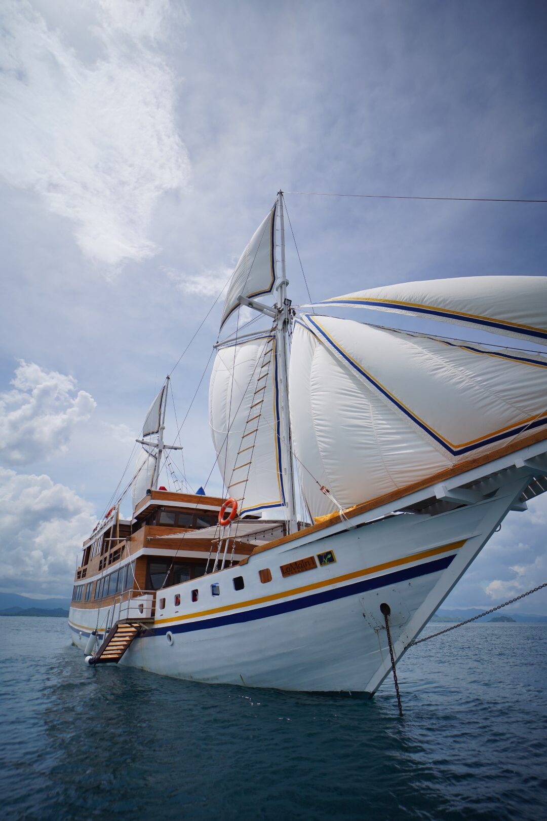 LaMaIn Voyages Indonesia - Indonesia Luxury Phinisi Labuan Bajo